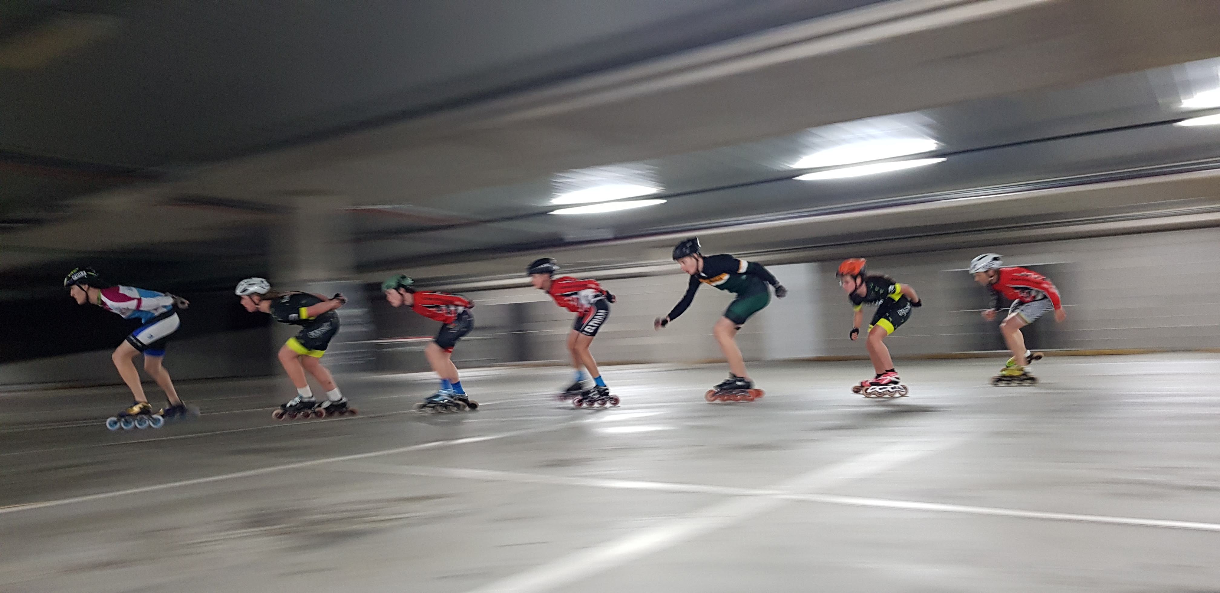 Learn to speed skate like a pro - ROLLERCOACH
